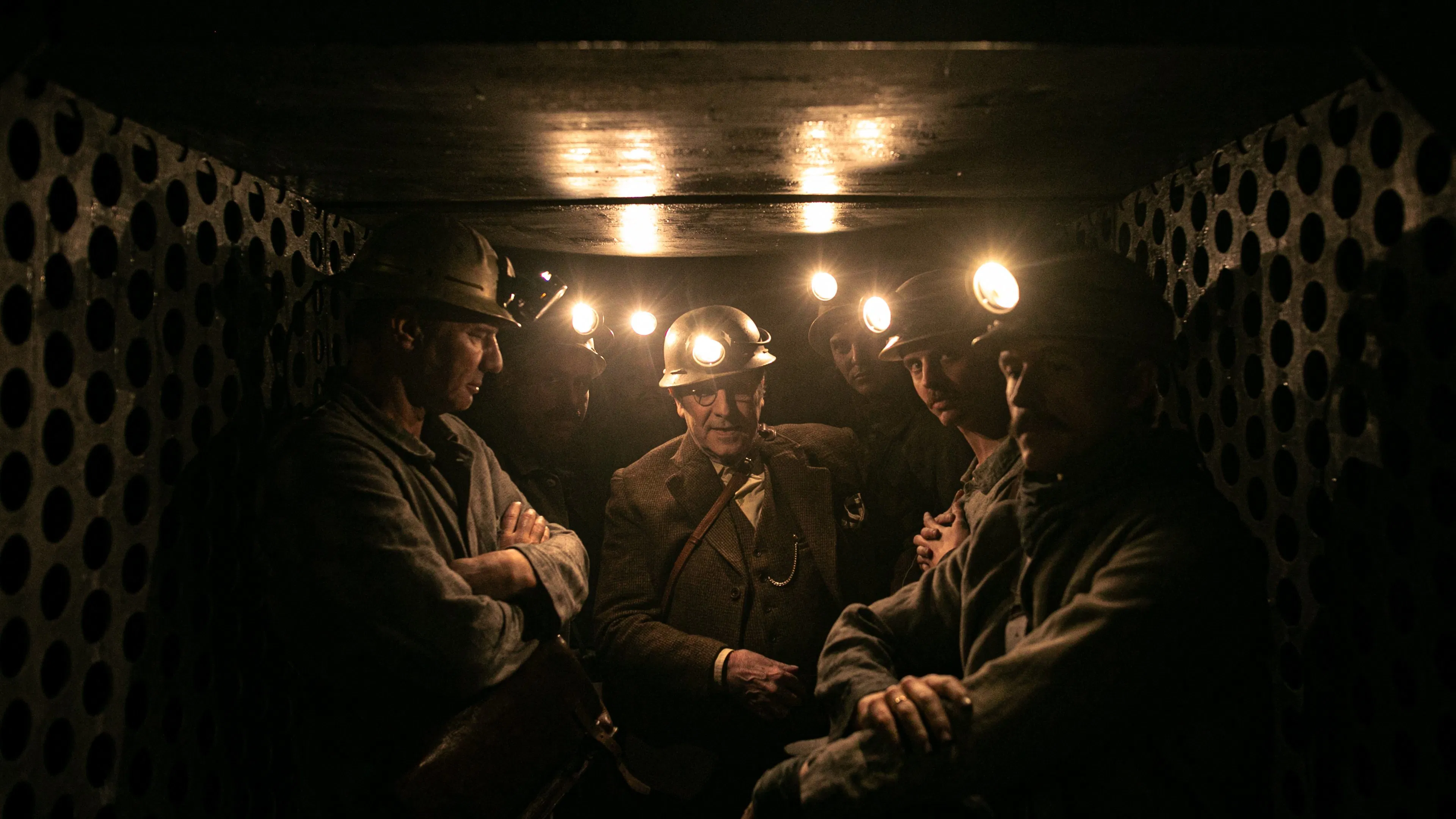 Tamil Dubbed Movie: The Deep Dark Online Watch for Free - TamilYogi